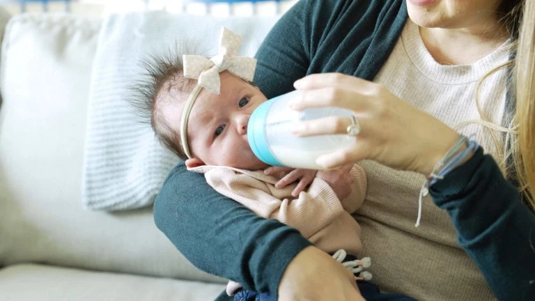 Formula-Feeding Archives - Baby Chick