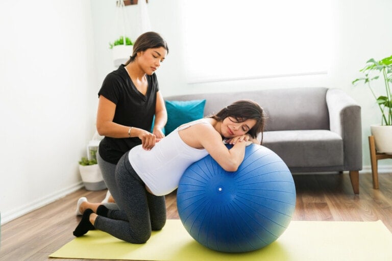The Best Comfort Techniques for Back Labor - Baby Chick