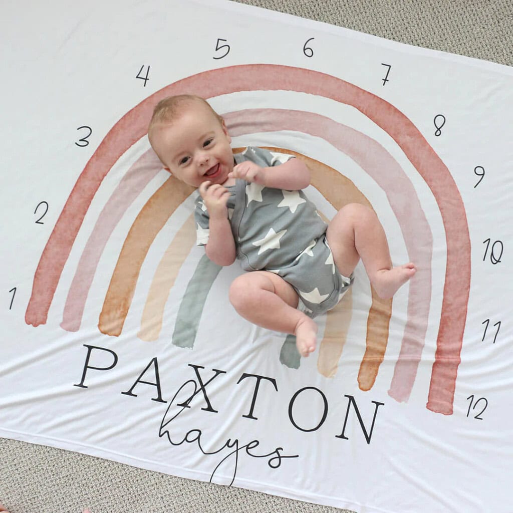 21 Cute Monthly Baby Photo Ideas for Your Baby’s First Year - Baby Chick