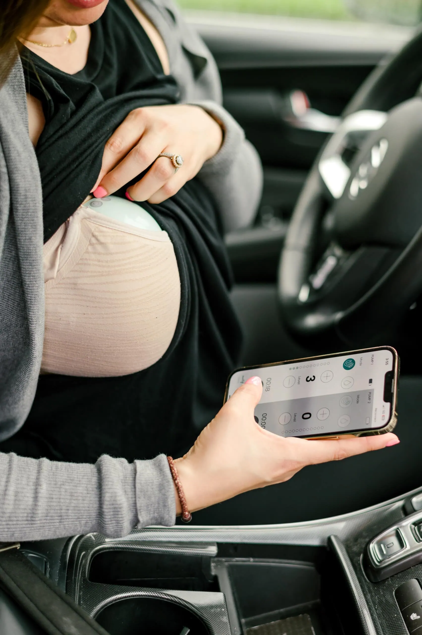 Motif Aura Breast Pump Ideal for the Busy Mom - Baby Chick