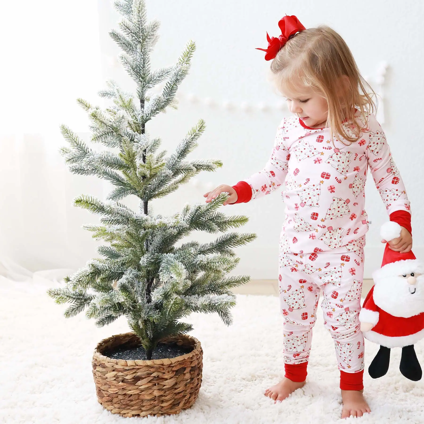 25 Baby Girl Christmas Outfits You'll Love - Baby Chick