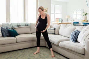 How Counter Pressure During Labor Can Help - Baby Chick
